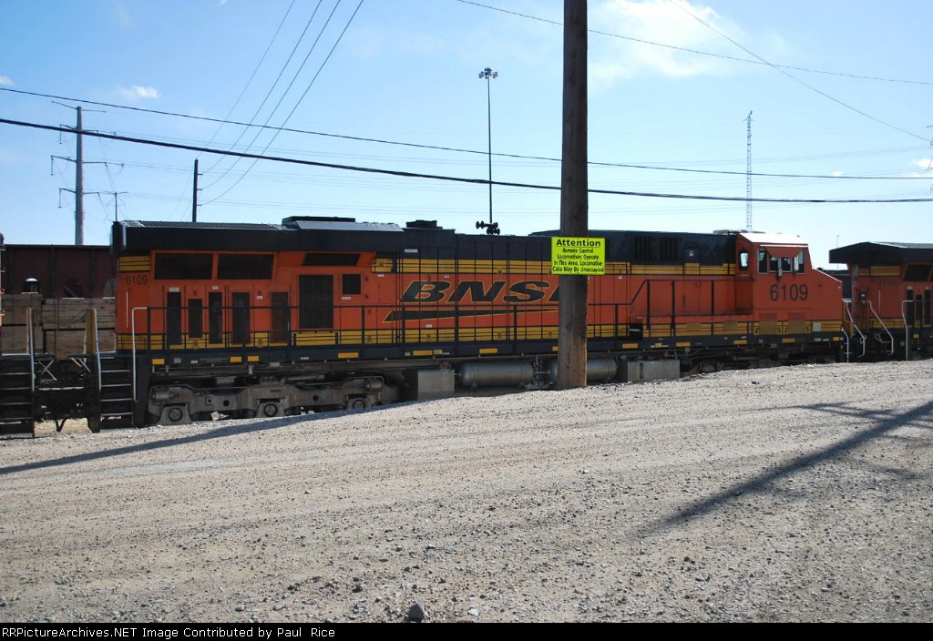 BNSF 6109